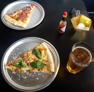 HOMER PIZZA|서울 / 강북 / 이태원-한남동/독서당로, 양식맛집 | 식신 맛집추천